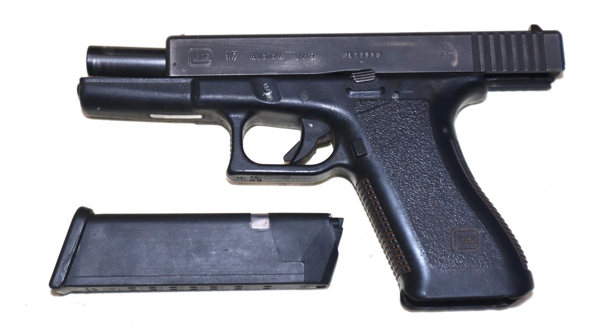 Excellent Condition Austrian Glock 17 Gen2 – MJL Militaria